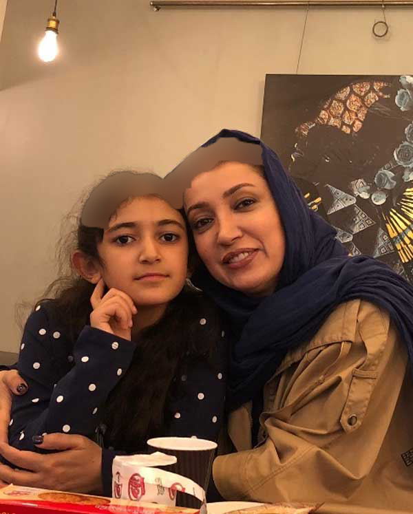 دختر این خانم بازیگر شباهت چشمگیری به هدایت هاشمی دارد واقعیت چیست ؟ عکسی که شوکه تان می کند