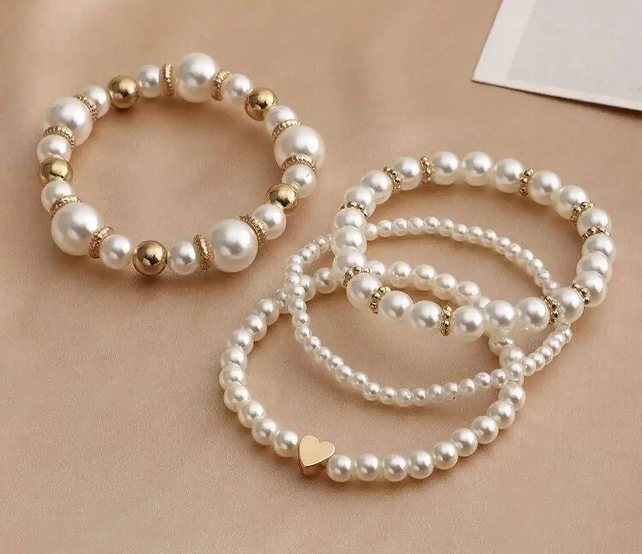 کلکسیونی از زیباترین و شیک‌ ترین دستبندهای مهره‌ ای دخترانه