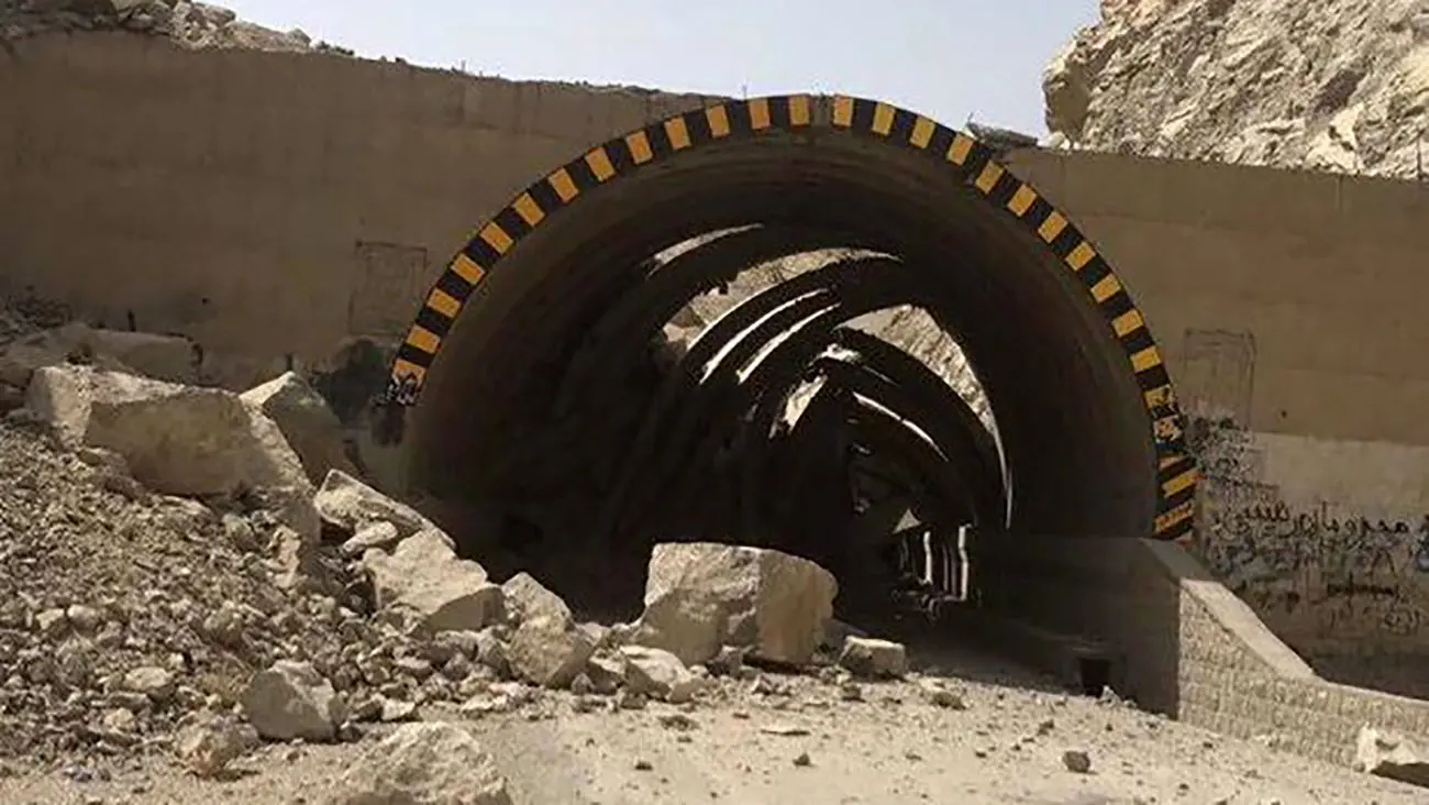 ببینید / تخریب حرفه‌ای تونل مترو!