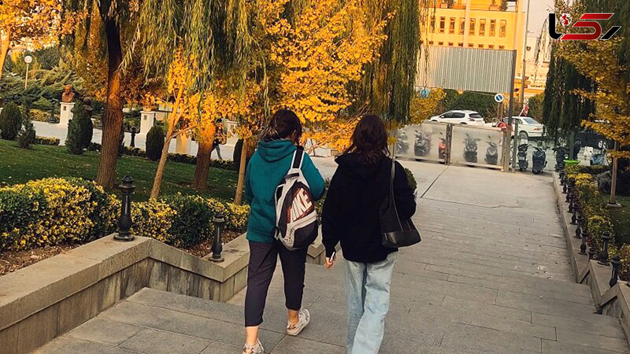 عکس های مخفی کشف حجاب دختران در کتابخانه ملی این عکس ها برای لو