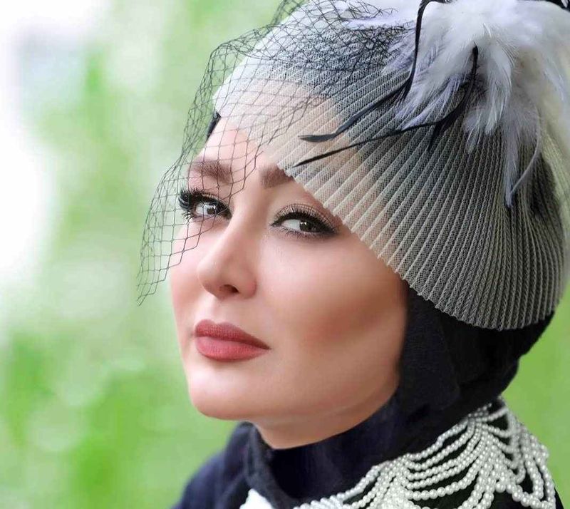 6 عکس از عمل های عروسکی الهام حمیدی شوهر دومش کوچکتر و جذابتر است