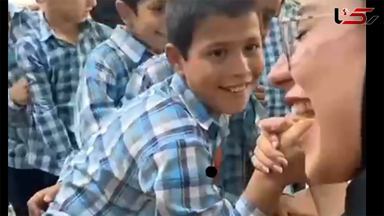 فیلم جنجالی مچ اندازی خانم معلم با دانشآموزان پسر