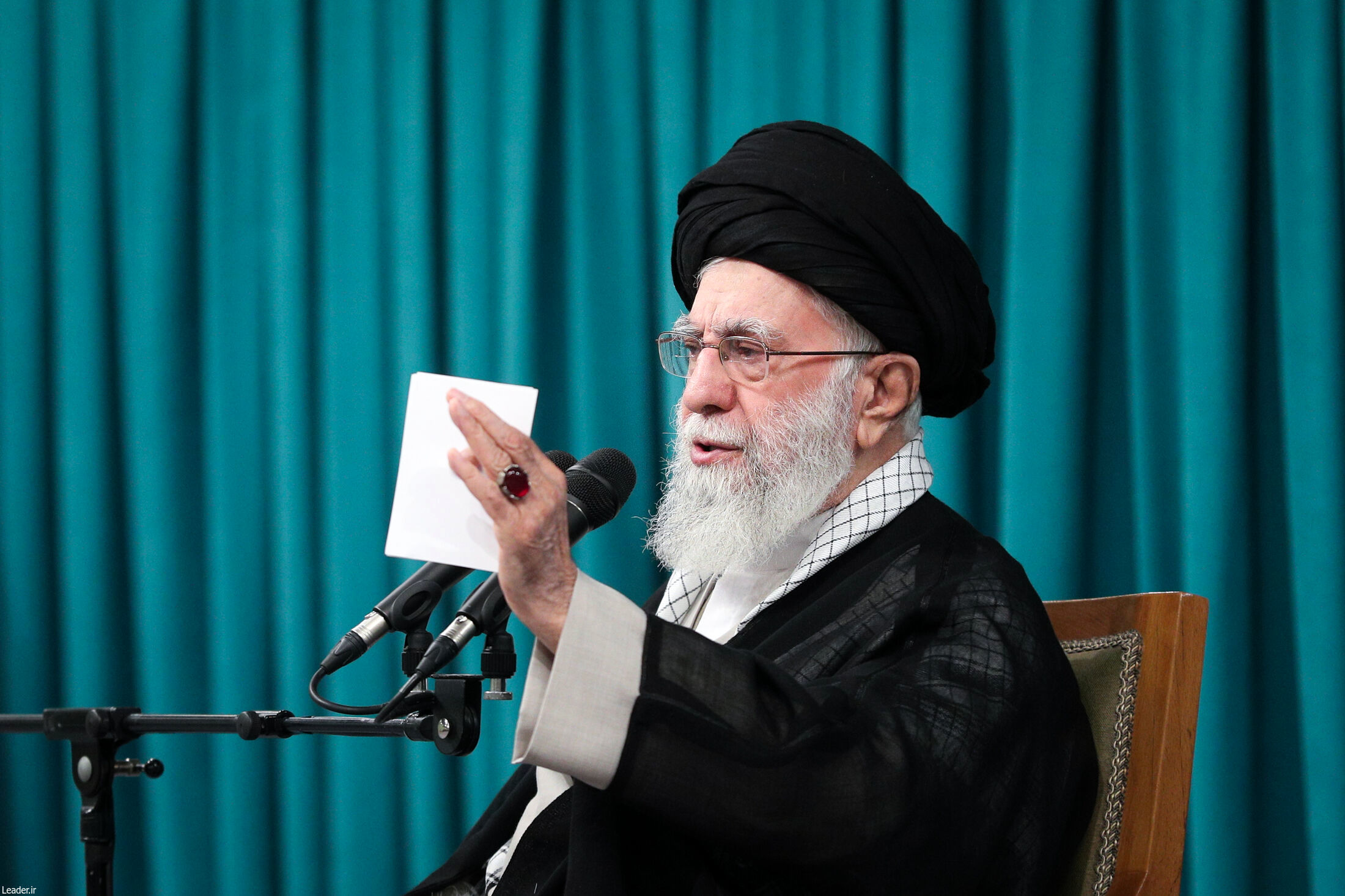 پیام مقتدرانه رهبر معظم انقلاب اسلامی خطاب به ملت بزرگ ایران در پی حمله