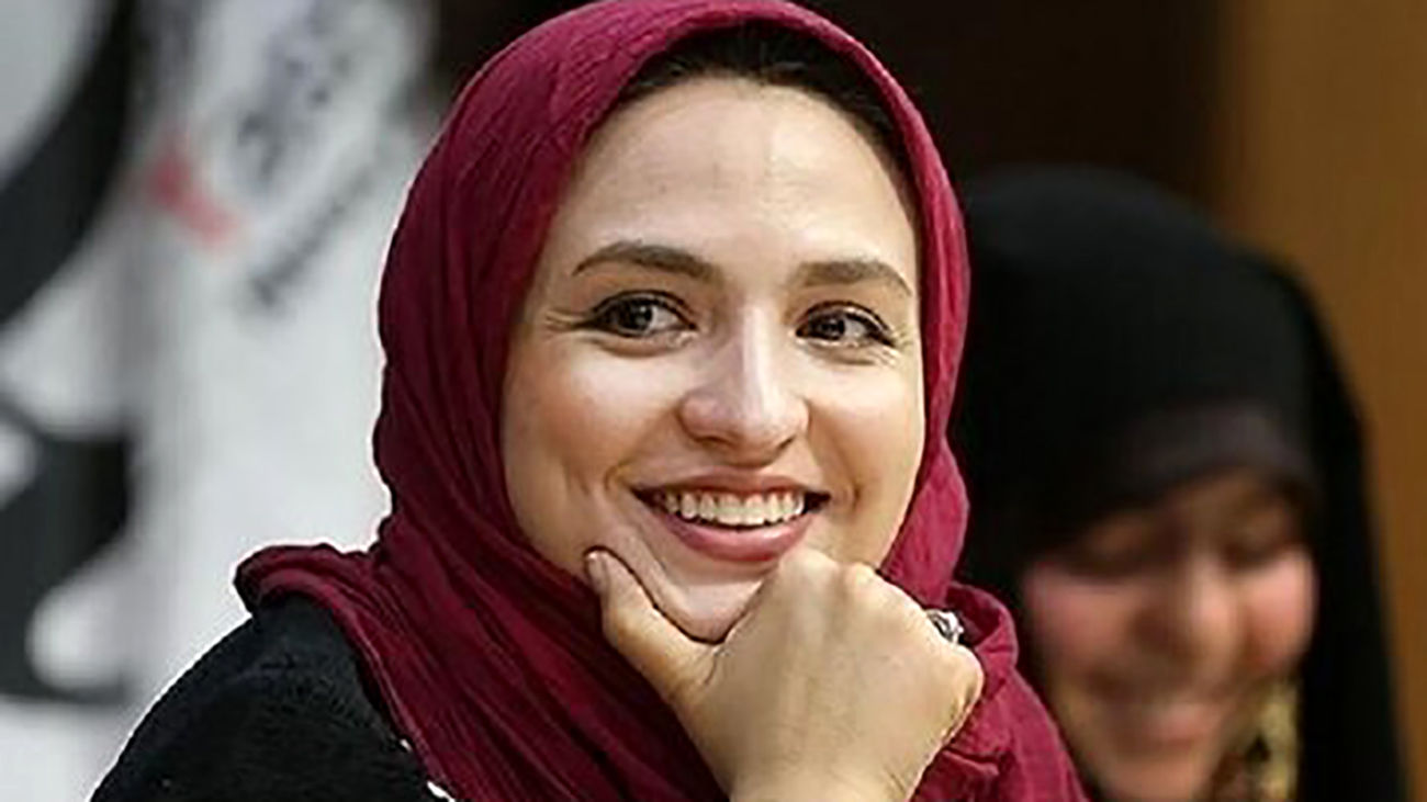 صمیمت زننده و شوکه کننده گلاره عباسی با این مردان شوکه می شوید