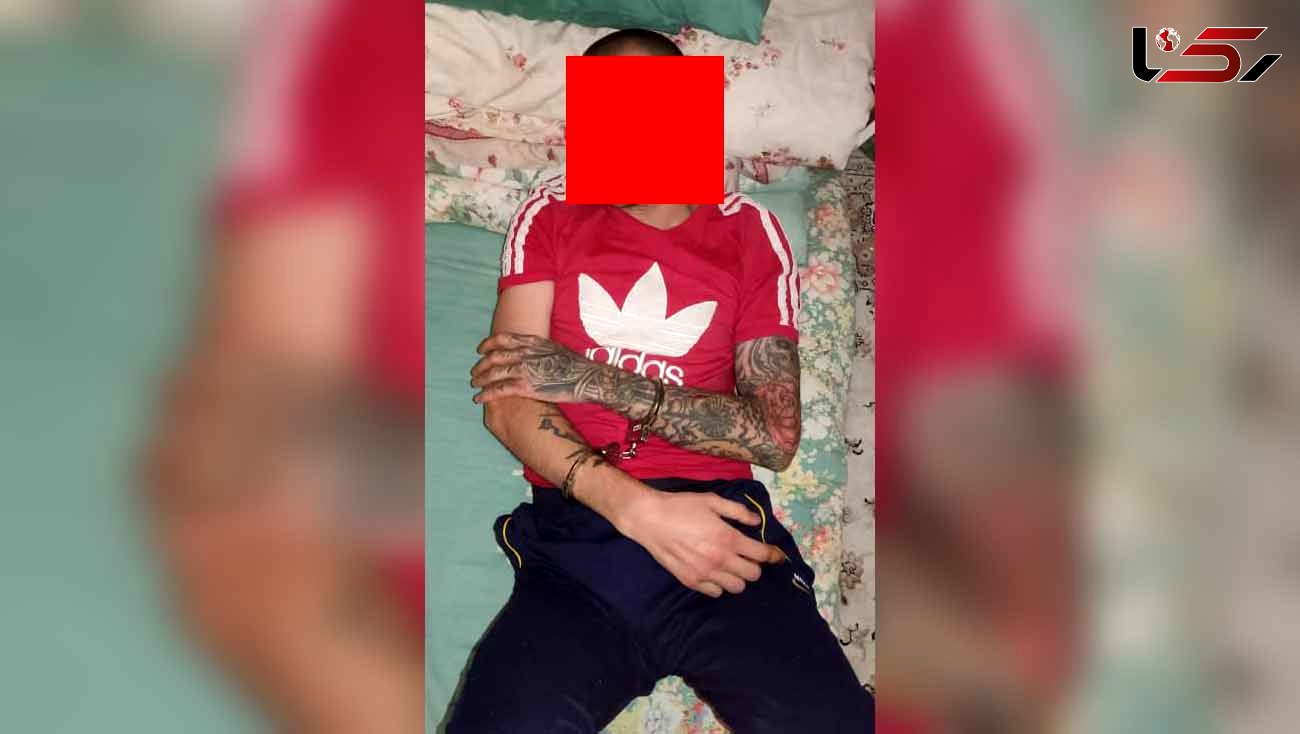 قتل خونین ناپدری با ضربات چاقو پسر جوان قاتل ناپدری دستگیر شد عکس